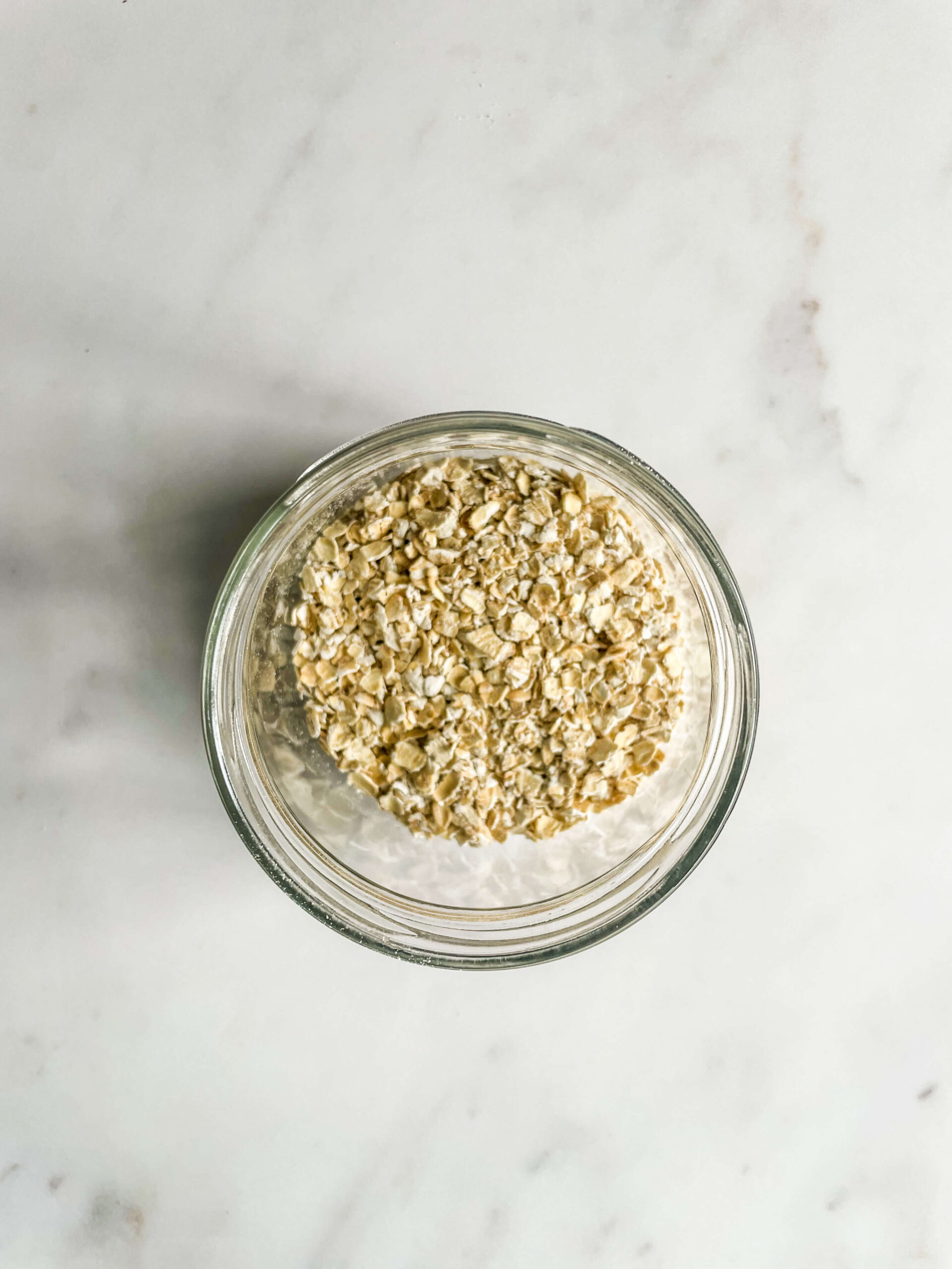 Overnight Oats with Frozen Berries Recipe - Freezer Foodie